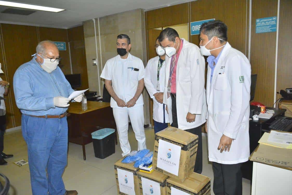 Recibe el IMSS trajes médicos especiales del Ayuntamiento de Mazatlán ...