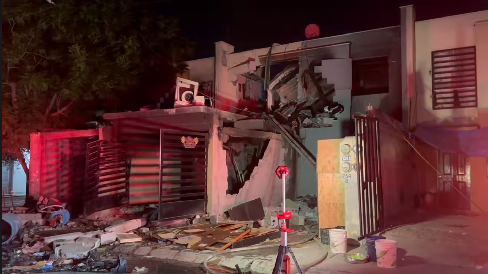 Explosión deja 10 lesionados y 34 casas dañadas en Nuevo León - Ríodoce