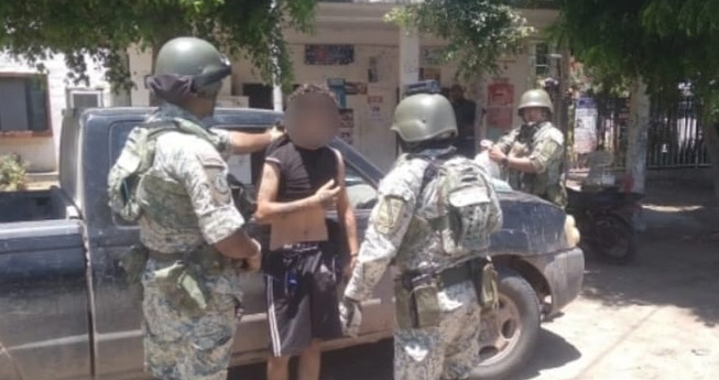 Un motociclista es detenido con 137 dosis de mariguana en El Castillo ...