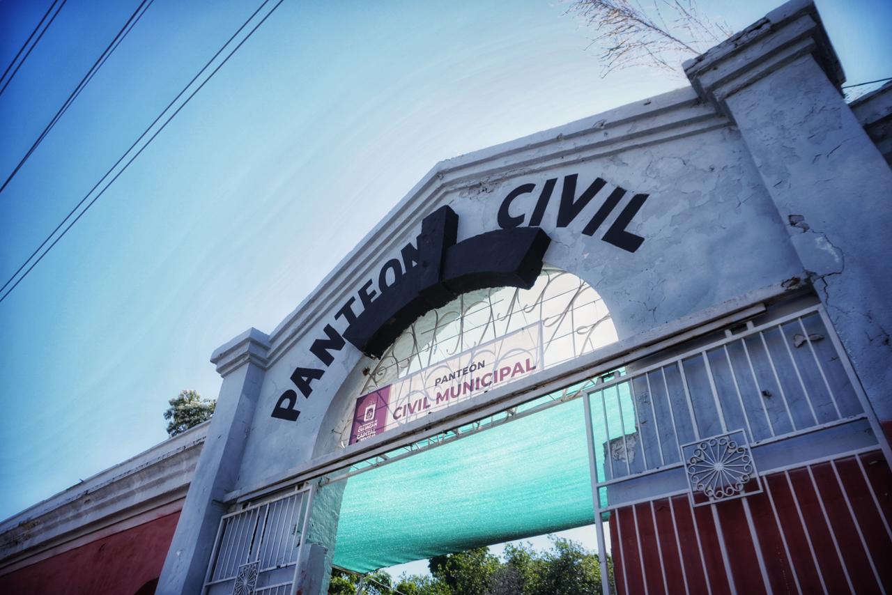 El Día de Muertos llena de vida al Panteón Civil de Culiacán - Ríodoce