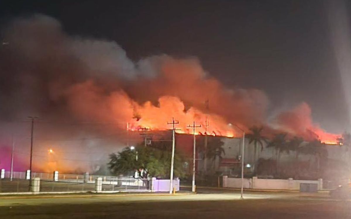 Mueren tres bomberos tras explosión y colapso en maquiladora de ...