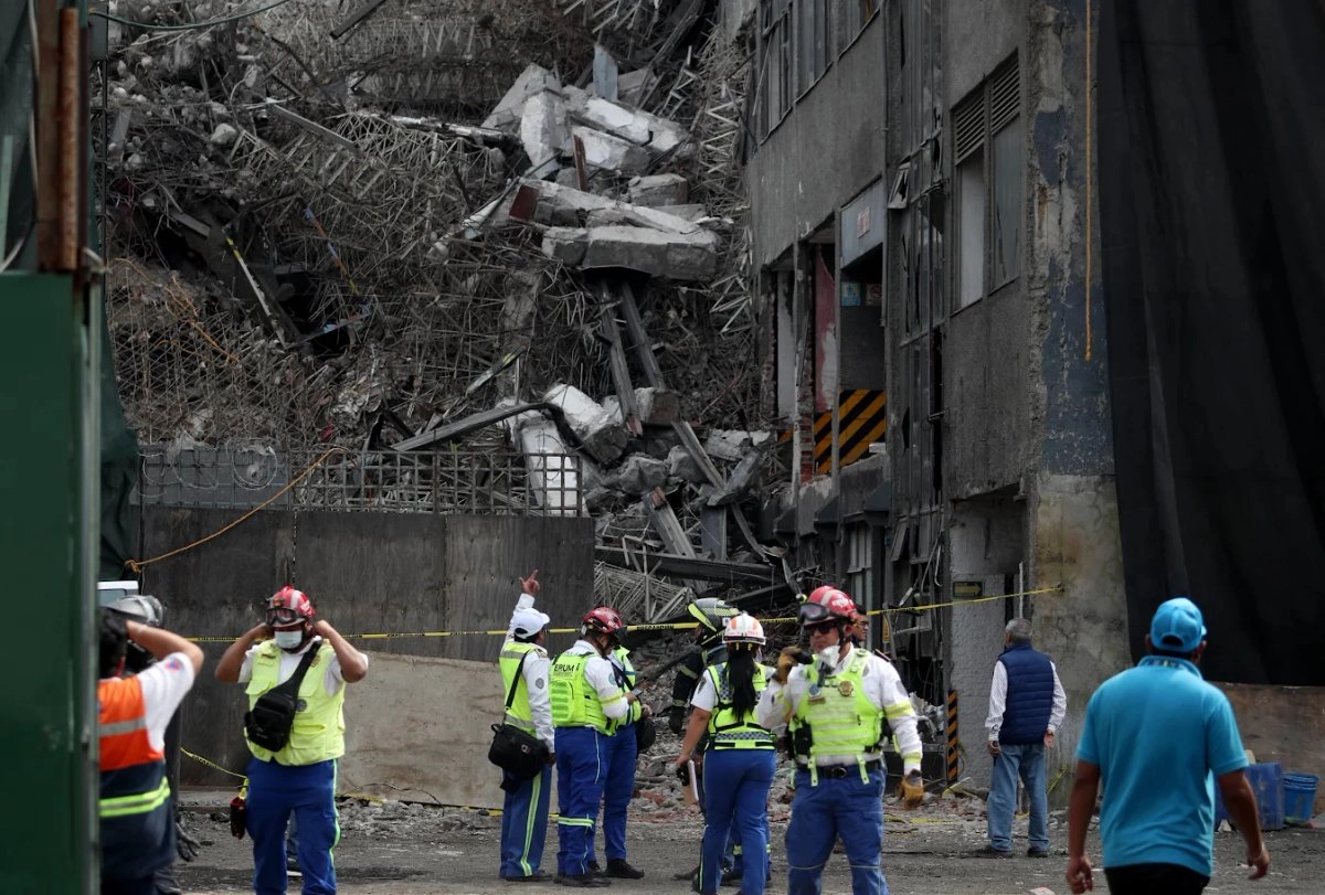 Hallan sin vida al último trabajador en edificio colapsado - Ríodoce