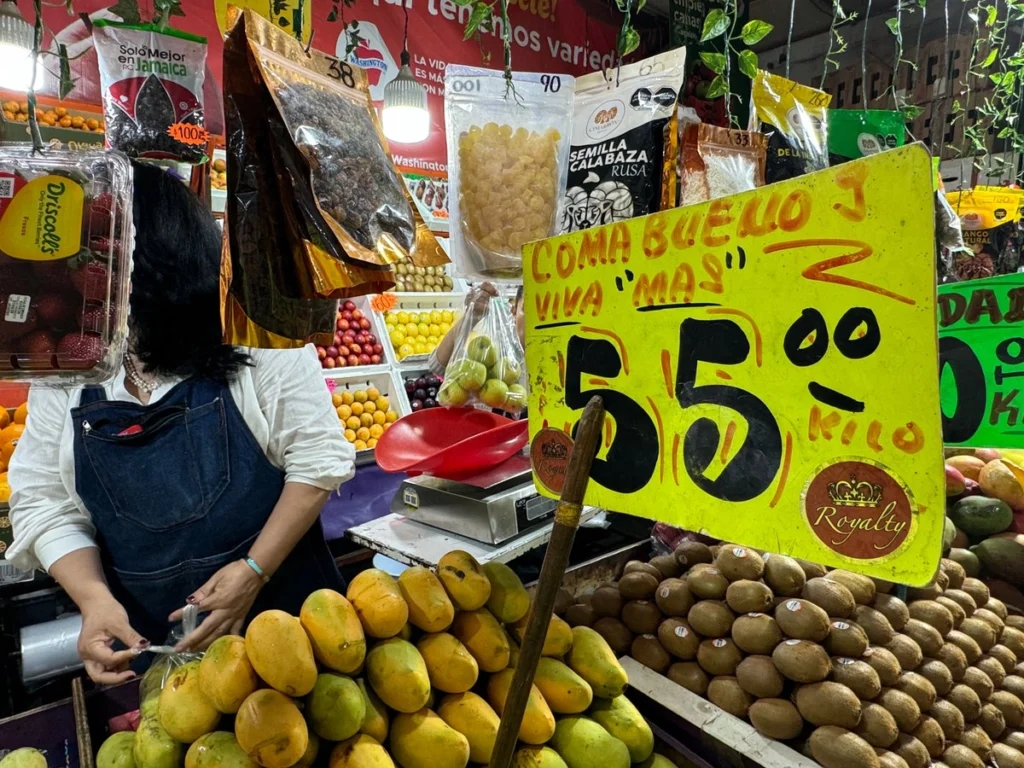 Canasta básica sube a 2 mil 121 pesos en mayo; inflación alimentaria ...